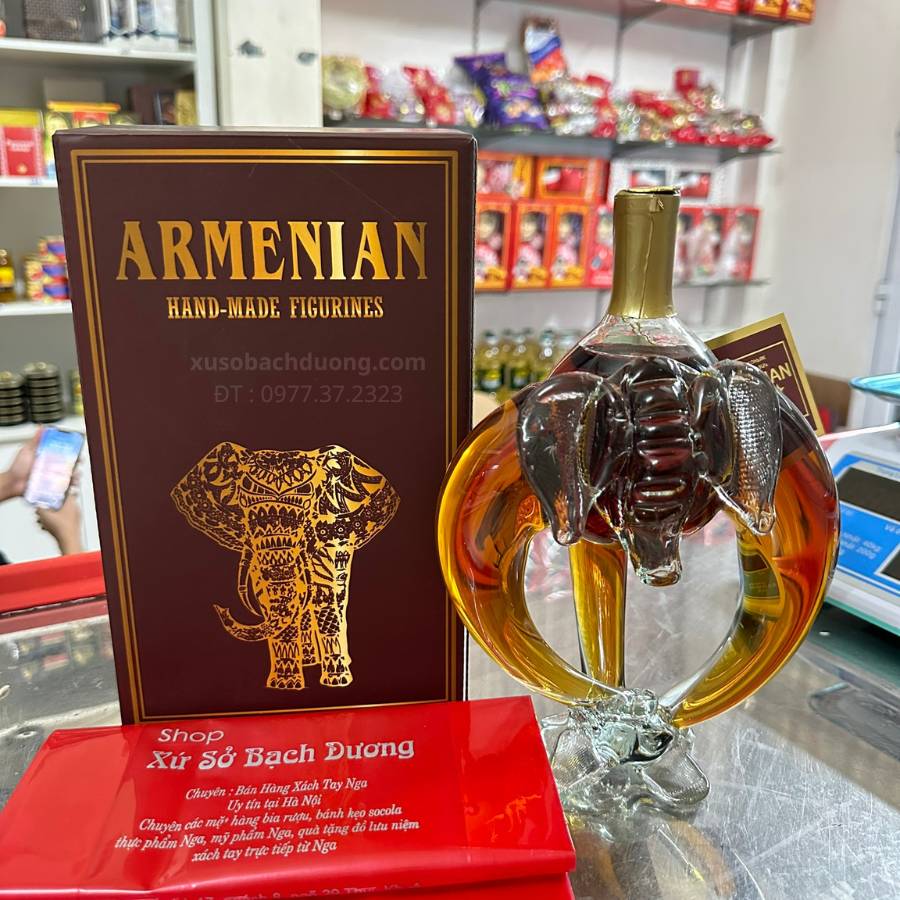 Rượu Cognac Armenian hình chú Voi 500ml của Nga